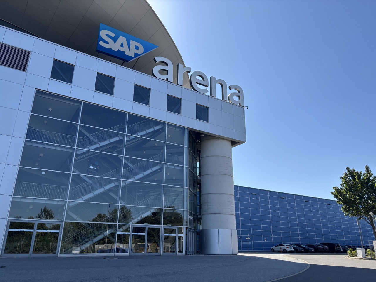 CET x Adler Mannheim: Elevating Recovery at SAP Arena